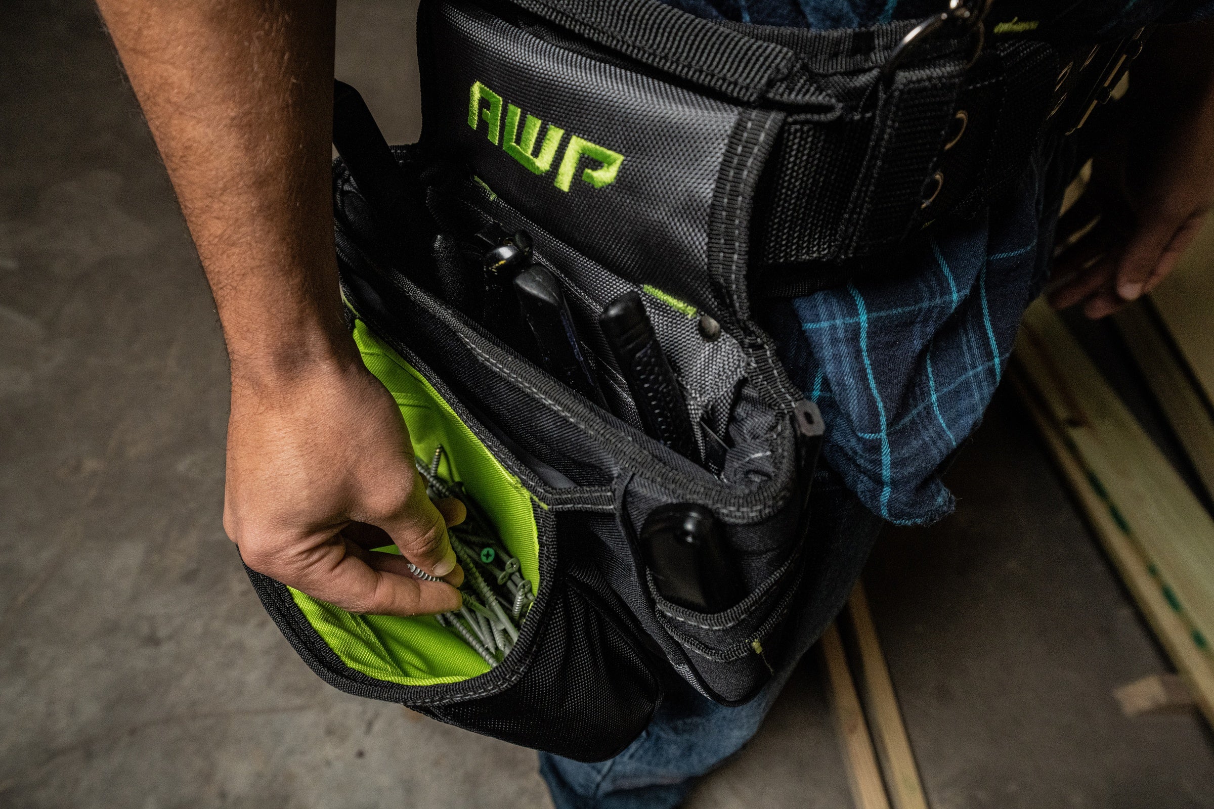 AWP 1L-50-3 TrapJaw Tool Rig with Suspenders – Way Source